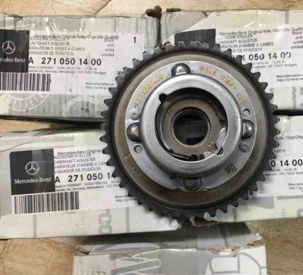 Bánh răng (nhông) cam hút xe Mercedes C180 W204, sx Mercedes Benz